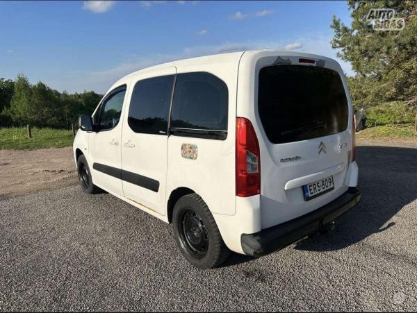 Citroen Berlingo 2012 in Taurage, with an engine capacity of 1.60 L and mileage of 205 thousand km for 1050 €, photo 6 on AUTOMOTO.COM.LV