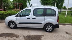 Citroen Berlingo 2014 in Ogre, with an engine capacity of 1.60 L and mileage of 214 thousand km for 3999 €, photo  on AUTOMOTO.COM.LV