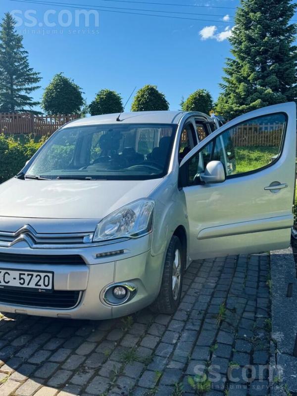 Ситроен Берлинго 2015 в Алуксне, объемом двигателя 1.60 л и пробегом 278 тыс. км за 3990 €, фото 6 на AUTOMOTO.COM.LV