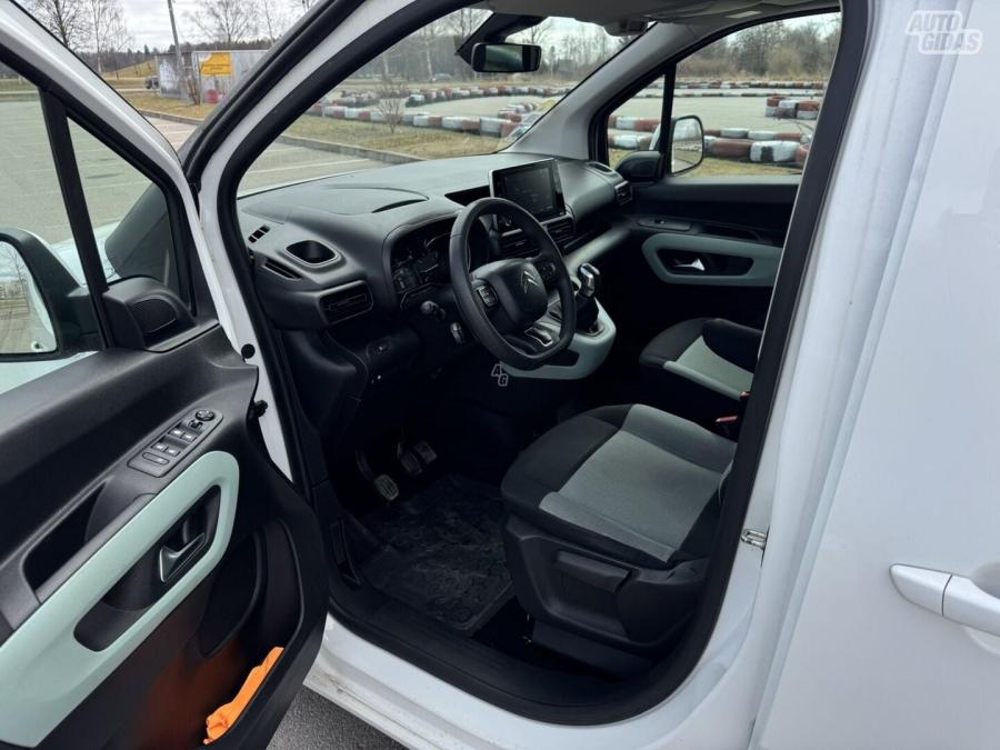 Citroen Berlingo 2019 in Mazeikiai, with an engine capacity of 1.50 L and mileage of 207 thousand km for 7600 €, photo 9 on AUTOMOTO.COM.LV