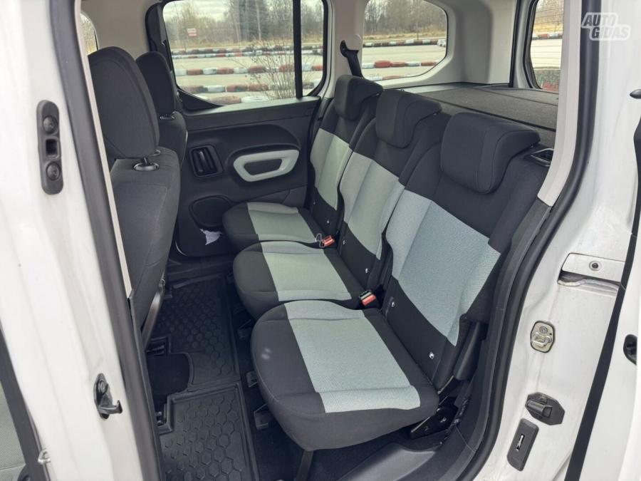 Citroen Berlingo 2019 in Mazeikiai, with an engine capacity of 1.50 L and mileage of 207 thousand km for 7600 €, photo 10 on AUTOMOTO.COM.LV