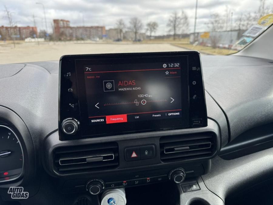 Citroen Berlingo 2019 in Mazeikiai, with an engine capacity of 1.50 L and mileage of 207 thousand km for 7600 €, photo 12 on AUTOMOTO.COM.LV