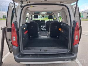 Citroen Berlingo 2021 in Riga, with an engine capacity of 1.20 L and mileage of 101 thousand km for 17500 €, photo 3 on AUTOMOTO.COM.LV