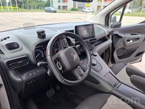 Citroen Berlingo 2021 in Riga, with an engine capacity of 1.20 L and mileage of 101 thousand km for 17500 €, photo 4 on AUTOMOTO.COM.LV