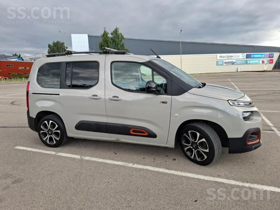 Citroen Berlingo 2021 in Riga, with an engine capacity of 1.20 L and mileage of 101 thousand km for 17500 €, photo 12 on AUTOMOTO.COM.LV