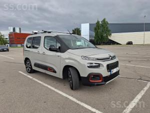 Citroen Berlingo 2021 in Riga, with an engine capacity of 1.20 L and mileage of 101 thousand km for 17500 €, photo 13 on AUTOMOTO.COM.LV