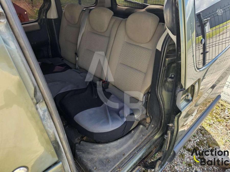 Citroen Berlingo 2006 in Marijampole, with an engine capacity of 1.56 L and mileage of 329 thousand km for 120 €, photo 13 on AUTOMOTO.COM.LV
