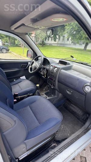 Citroen Berlingo 2007 in Daugavpils, with an engine capacity of 1.60 L and mileage of 223 thousand km for 2000 €, photo 6 on AUTOMOTO.COM.LV