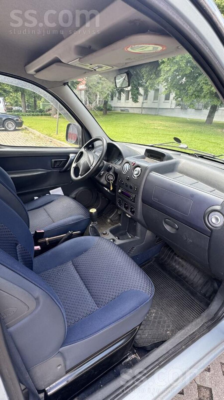 Citroen Berlingo 2007 in Daugavpils, with an engine capacity of 1.60 L and mileage of 223 thousand km for 2000 €, photo 6 on AUTOMOTO.COM.LV