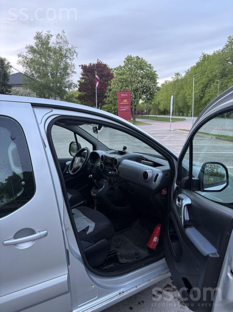Citroen Berlingo 2011 Talsi, ar dzinēja tilpumu 1.60 L un nobraukumu 346 tūkst. km par 3400 €, foto 10 vietnē AUTOMOTO.COM.LV