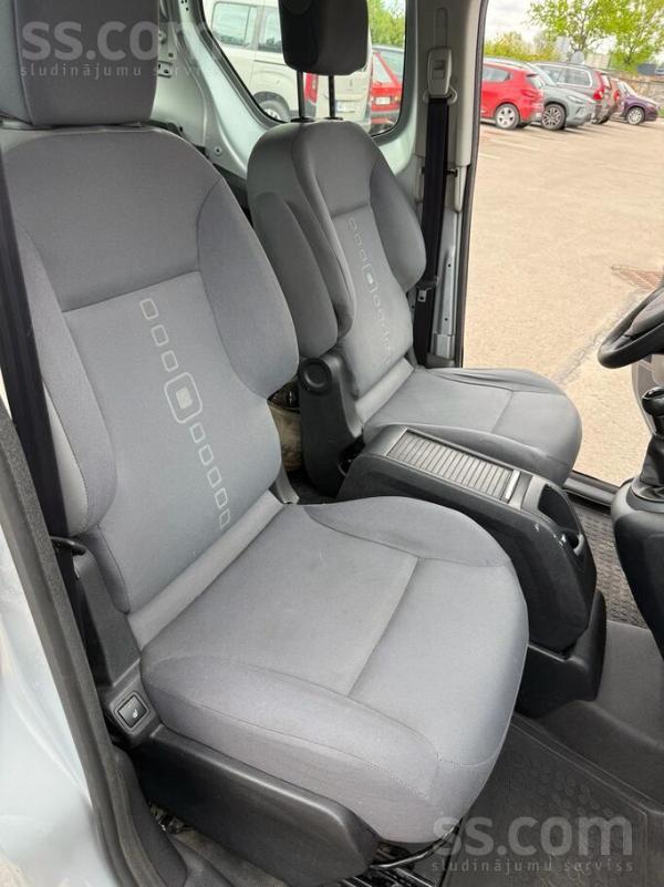Citroen Berlingo 2014 Rīga, ar dzinēja tilpumu 1.60 L un nobraukumu 182 tūkst. km par 2900 €, foto 4 vietnē AUTOMOTO.COM.LV