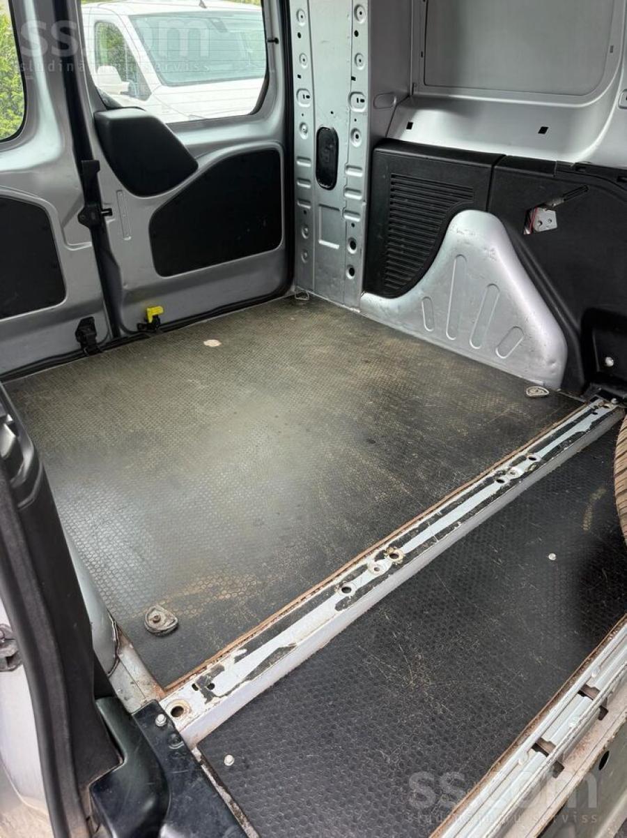 Citroen Berlingo 2014 Rīga, ar dzinēja tilpumu 1.60 L un nobraukumu 182 tūkst. km par 2900 €, foto 6 vietnē AUTOMOTO.COM.LV
