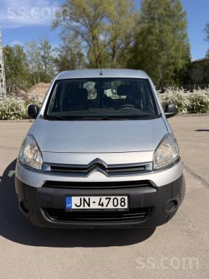 Citroen Berlingo 2014 Rīga, ar dzinēja tilpumu 1.60 L un nobraukumu 182 tūkst. km par 2900 €, foto 10 vietnē AUTOMOTO.COM.LV