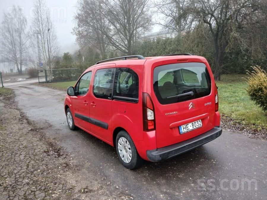 Red Citroen Berlingo 2008 in Ogre, with an engine capacity of 1.60 L and mileage of 0 thousand km for 2850 €, photo 3 on AUTOMOTO.COM.LV