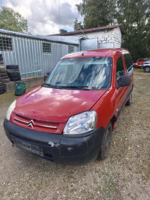 Sarkans Citroen Berlingo 2009 Panevēža, ar dzinēja tilpumu 1.60 L un nobraukumu 400 tūkst. km par 400 €, foto 3 vietnē AUTOMOTO.COM.LV