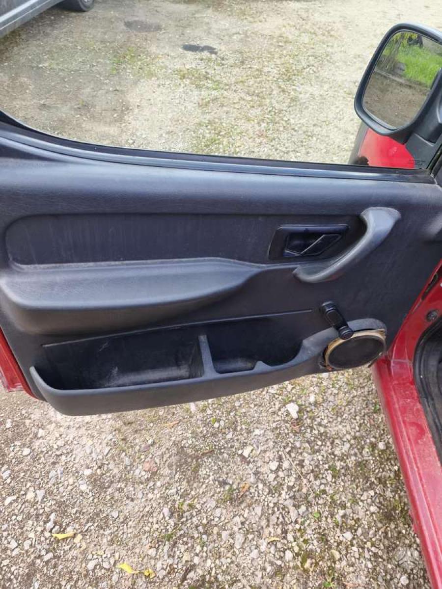 Sarkans Citroen Berlingo 2009 Panevēža, ar dzinēja tilpumu 1.60 L un nobraukumu 400 tūkst. km par 400 €, foto 12 vietnē AUTOMOTO.COM.LV