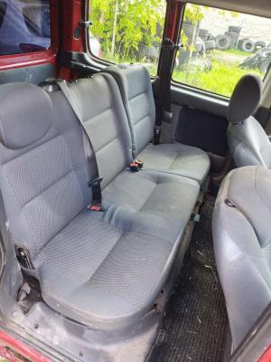 Sarkans Citroen Berlingo 2009 Panevēža, ar dzinēja tilpumu 1.60 L un nobraukumu 400 tūkst. km par 400 €, foto 15 vietnē AUTOMOTO.COM.LV