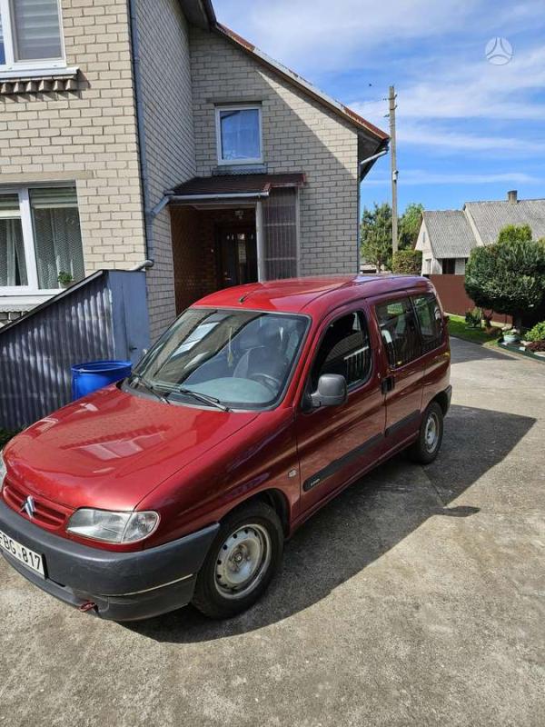 Sarkans Citroen Berlingo 2002 Gargždai, ar dzinēja tilpumu 2.00 L un nobraukumu 253 tūkst. km par 2200 €, foto 3 vietnē AUTOMOTO.COM.LV