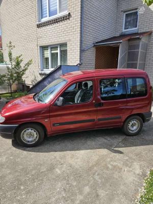 Sarkans Citroen Berlingo 2002 Gargždai, ar dzinēja tilpumu 2.00 L un nobraukumu 253 tūkst. km par 2200 €, foto 5 vietnē AUTOMOTO.COM.LV