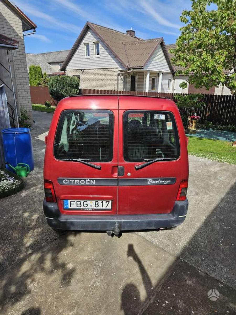 Sarkans Citroen Berlingo 2002 Gargždai, ar dzinēja tilpumu 2.00 L un nobraukumu 253 tūkst. km par 2200 €, foto 6 vietnē AUTOMOTO.COM.LV