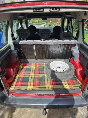 Sarkans Citroen Berlingo 2002 Gargždai, ar dzinēja tilpumu 2.00 L un nobraukumu 253 tūkst. km par 2200 €, foto 11 vietnē AUTOMOTO.COM.LV