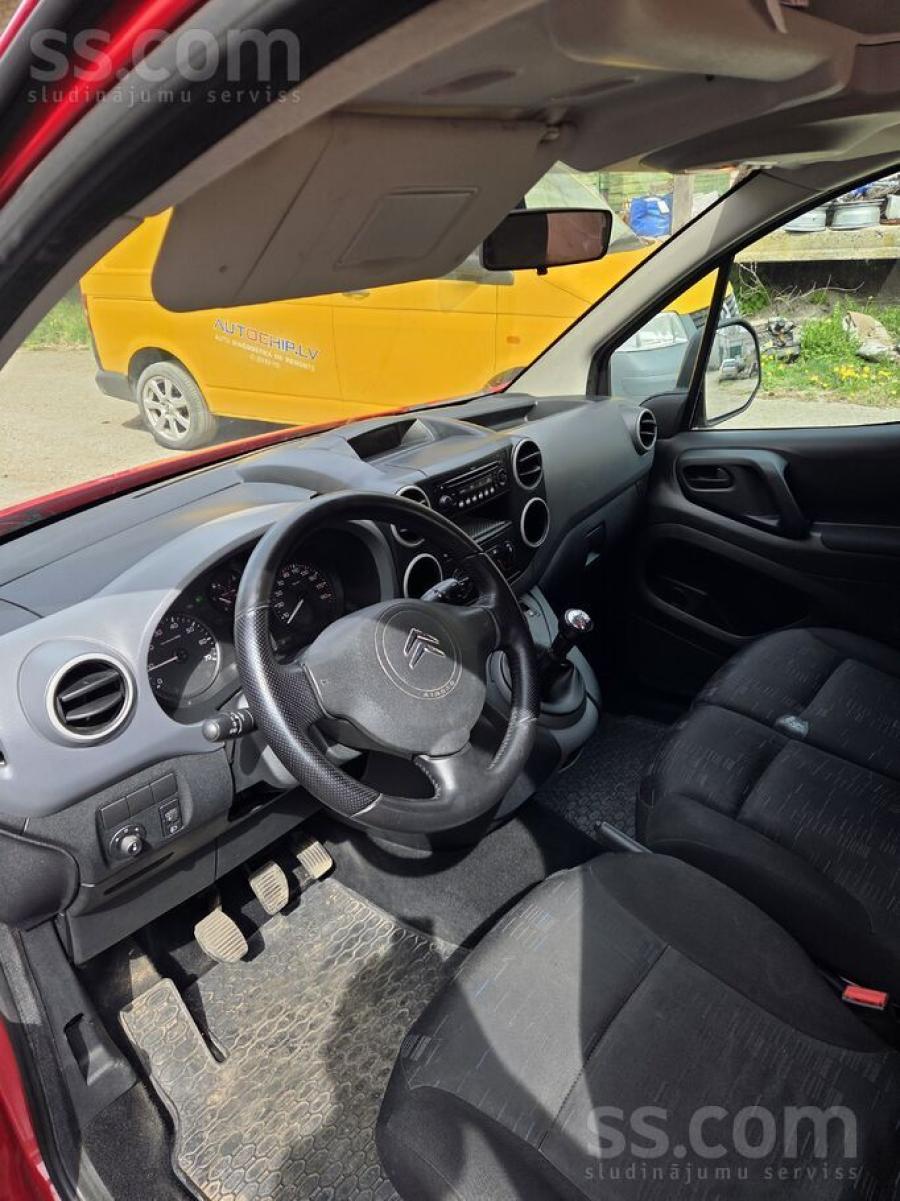 Sarkans Citroen Berlingo 2008 Talsi, ar dzinēja tilpumu 1.60 L un nobraukumu 143 tūkst. km par 2000 €, foto 6 vietnē AUTOMOTO.COM.LV