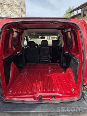 Sarkans Citroen Berlingo 2008 Talsi, ar dzinēja tilpumu 1.60 L un nobraukumu 143 tūkst. km par 2000 €, foto 7 vietnē AUTOMOTO.COM.LV