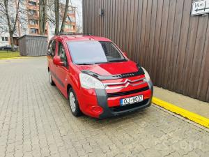 Sarkans Citroen Berlingo 2009 Rīga, ar dzinēja tilpumu 1.60 L un nobraukumu 371 tūkst. km par 3150 €, foto 3 vietnē AUTOMOTO.COM.LV
