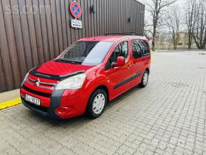 Sarkans Citroen Berlingo 2009 Rīga, ar dzinēja tilpumu 1.60 L un nobraukumu 371 tūkst. km par 3150 €, foto 4 vietnē AUTOMOTO.COM.LV