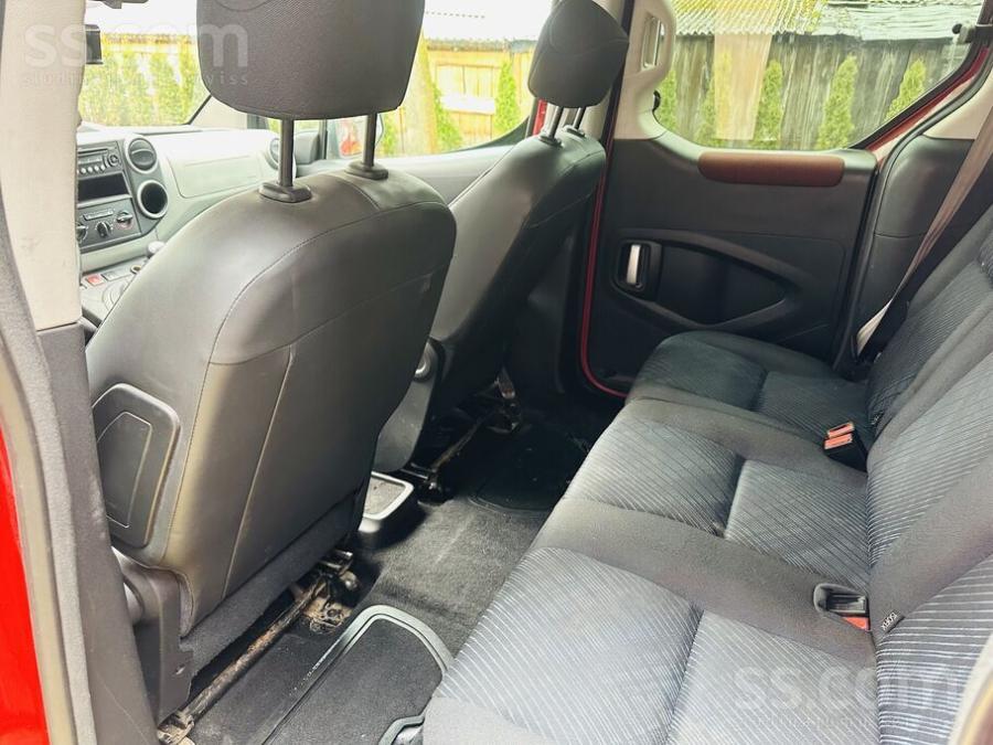 Sarkans Citroen Berlingo 2009 Rīga, ar dzinēja tilpumu 1.60 L un nobraukumu 371 tūkst. km par 3150 €, foto 7 vietnē AUTOMOTO.COM.LV