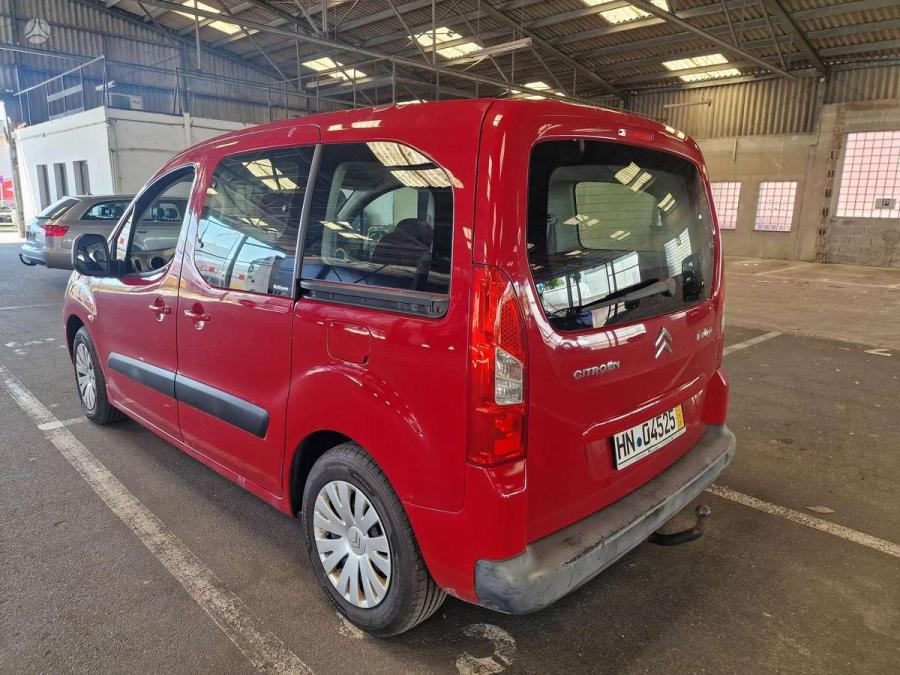 Sarkans Citroen Berlingo 2009 Ignalina, ar dzinēja tilpumu 1.59 L un nobraukumu 151 tūkst. km par 2250 €, foto 5 vietnē AUTOMOTO.COM.LV
