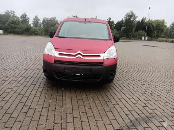 Sarkans Citroen Berlingo 2010 Marijampole, ar dzinēja tilpumu 1.56 L un nobraukumu 225 tūkst. km par 3650 €, foto 1 vietnē AUTOMOTO.COM.LV