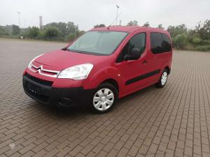 Red Citroen Berlingo 2010 in Marijampole, with an engine capacity of 1.56 L and mileage of 225 thousand km for 3650 €, photo 3 on AUTOMOTO.COM.LV