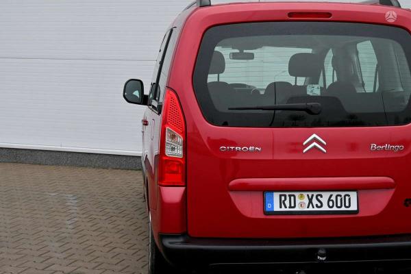 Red Citroen Berlingo 2011 in Kretinga, with an engine capacity of 1.59 L and mileage of 203 thousand km for 3750 €, photo 10 on AUTOMOTO.COM.LV