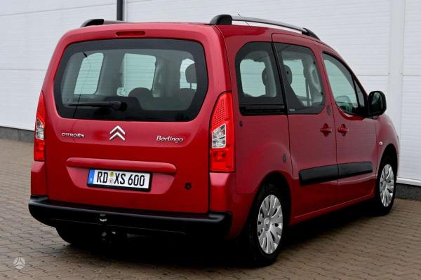 Red Citroen Berlingo 2011 in Kretinga, with an engine capacity of 1.59 L and mileage of 203 thousand km for 3750 €, photo 7 on AUTOMOTO.COM.LV