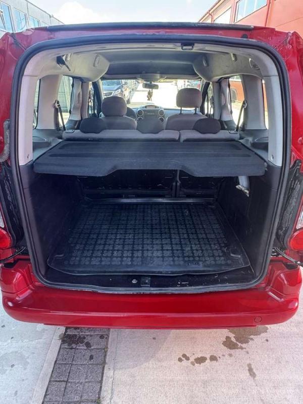Sarkans Citroen Berlingo 2015 Alīta, ar dzinēja tilpumu 1.56 L un nobraukumu 83 tūkst. km par 6171 €, foto 11 vietnē AUTOMOTO.COM.LV