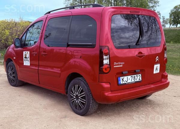 Sarkans Citroen Berlingo 2016 Jelgava, ar dzinēja tilpumu 1.60 L un nobraukumu 186 tūkst. km par 5550 €, foto 3 vietnē AUTOMOTO.COM.LV