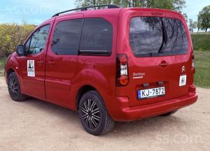 Sarkans Citroen Berlingo 2016 Jelgava, ar dzinēja tilpumu 1.60 L un nobraukumu 186 tūkst. km par 5550 €, foto 3 vietnē AUTOMOTO.COM.LV