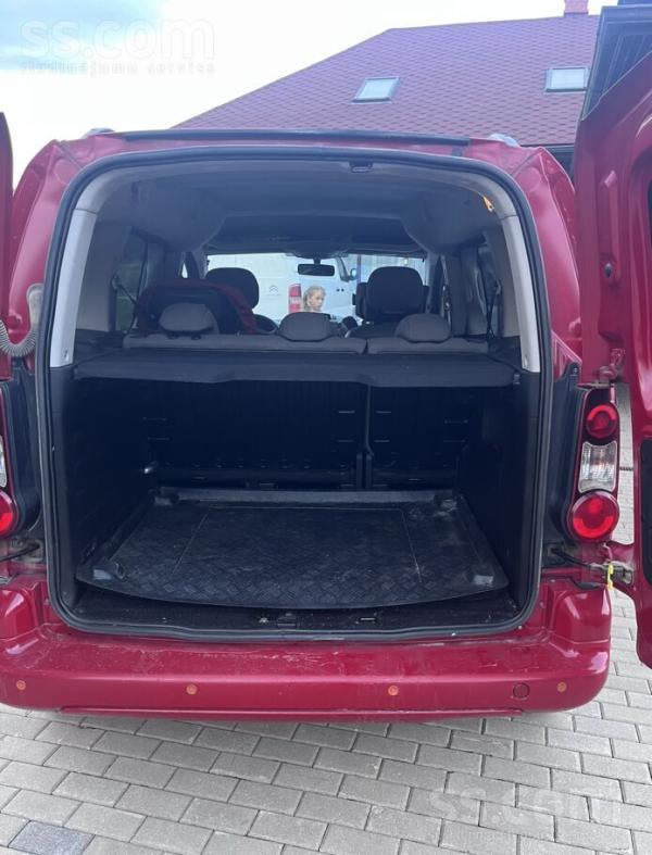 Sarkans Citroen Berlingo 2016 Jelgava, ar dzinēja tilpumu 1.60 L un nobraukumu 186 tūkst. km par 5550 €, foto 7 vietnē AUTOMOTO.COM.LV