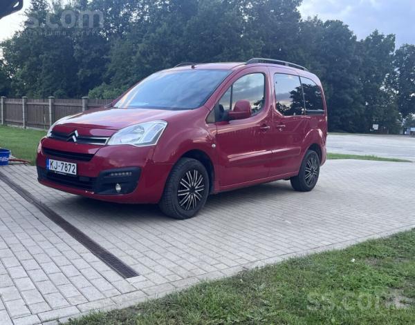 Sarkans Citroen Berlingo 2016 Jelgava, ar dzinēja tilpumu 1.60 L un nobraukumu 186 tūkst. km par 5550 €, foto 9 vietnē AUTOMOTO.COM.LV