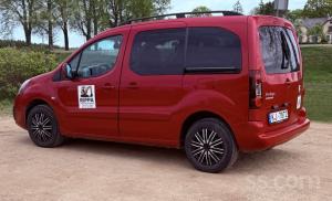 Sarkans Citroen Berlingo 2016 Jelgava, ar dzinēja tilpumu 1.60 L un nobraukumu 186 tūkst. km par 5550 €, foto  vietnē AUTOMOTO.COM.LV