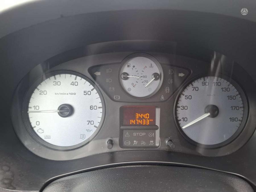 Sarkans Citroen Berlingo 2017 Marijampole, ar dzinēja tilpumu 1.56 L un nobraukumu 147 tūkst. km par 5900 €, foto 9 vietnē AUTOMOTO.COM.LV