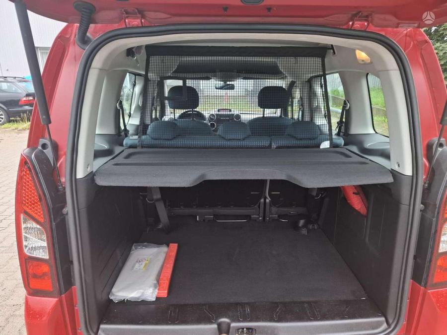 Sarkans Citroen Berlingo 2017 Marijampole, ar dzinēja tilpumu 1.56 L un nobraukumu 147 tūkst. km par 5900 €, foto 13 vietnē AUTOMOTO.COM.LV