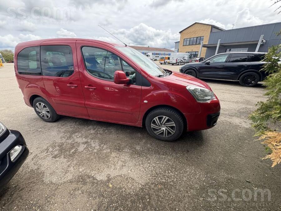 Sarkans Citroen Berlingo 2018 Saldus, ar dzinēja tilpumu 1.50 L un nobraukumu 230 tūkst. km par 6100 €, foto 5 vietnē AUTOMOTO.COM.LV