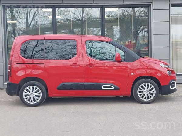 Sarkans Citroen Berlingo 2019 Rīga, ar dzinēja tilpumu 1.50 L un nobraukumu 0 tūkst. km par 12850 €, foto 2 vietnē AUTOMOTO.COM.LV