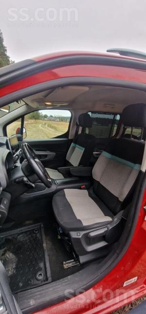 Red Citroen Berlingo 2019 in Riga, with an engine capacity of 1.50 L and mileage of 96 thousand km for 12250 €, photo 9 on AUTOMOTO.COM.LV