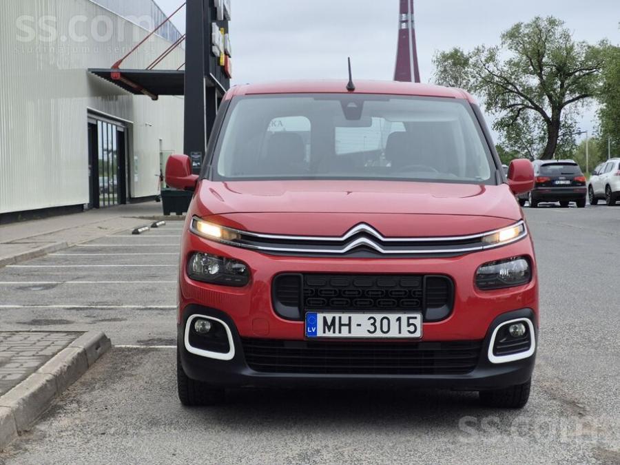 Red Citroen Berlingo 2019 in Riga, with an engine capacity of 1.50 L and mileage of 0 thousand km for 11990 €, photo 4 on AUTOMOTO.COM.LV