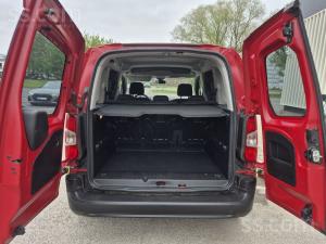 Red Citroen Berlingo 2019 in Riga, with an engine capacity of 1.50 L and mileage of 0 thousand km for 11990 €, photo 10 on AUTOMOTO.COM.LV