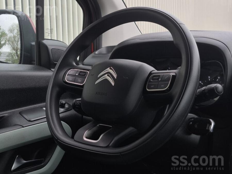 Red Citroen Berlingo 2019 in Riga, with an engine capacity of 1.50 L and mileage of 0 thousand km for 11990 €, photo 13 on AUTOMOTO.COM.LV
