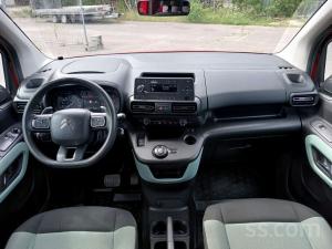 Sarkans Citroen Berlingo 2019 Rīga, ar dzinēja tilpumu 1.50 L un nobraukumu 0 tūkst. km par 11750 €, foto 37 vietnē AUTOMOTO.COM.LV